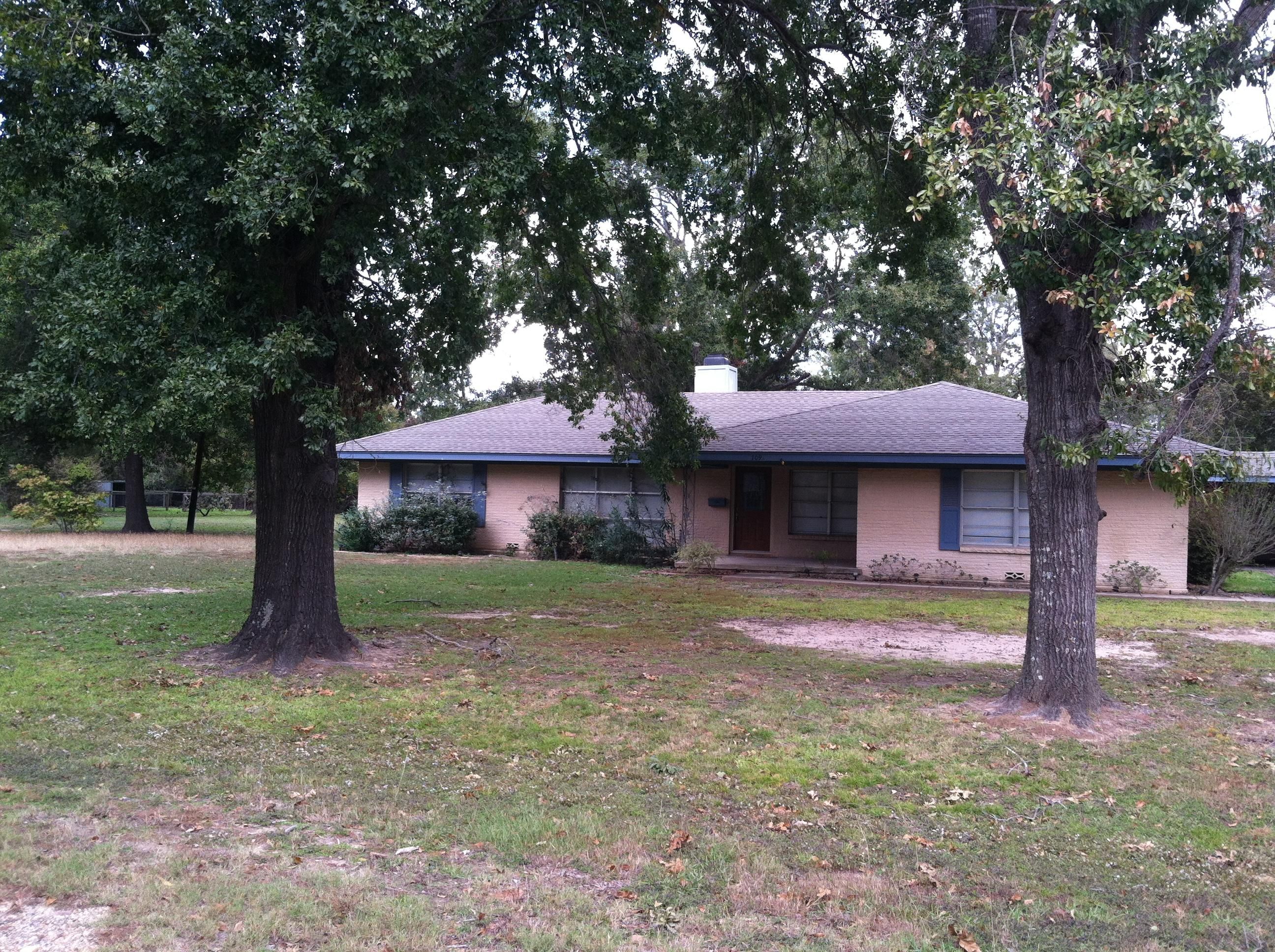 1 Acres, 709 East Walker, Groesbeck, TX 76642 | Land and Farm