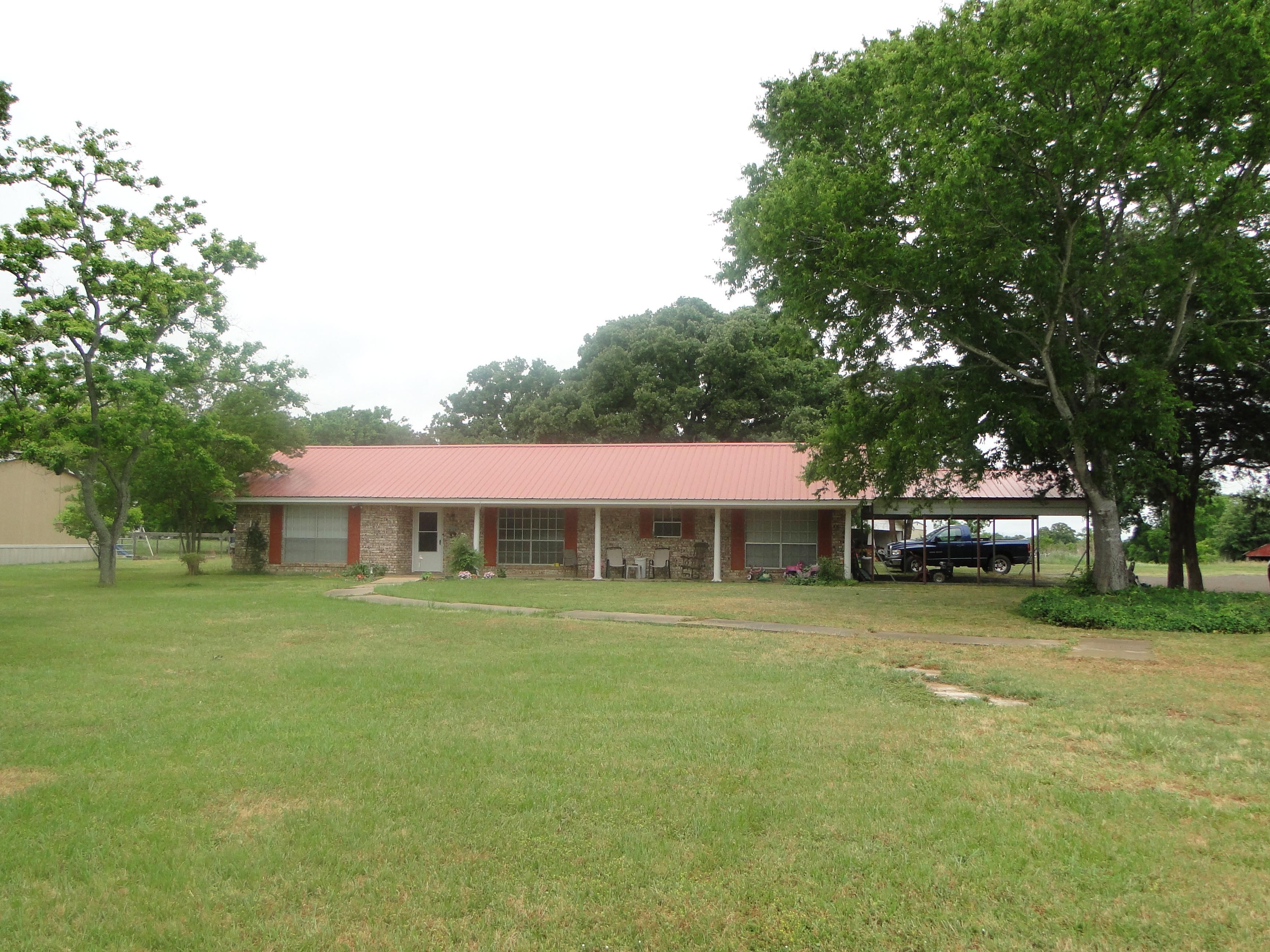 213 main street, Donie, TX 75838 | Land and Farm