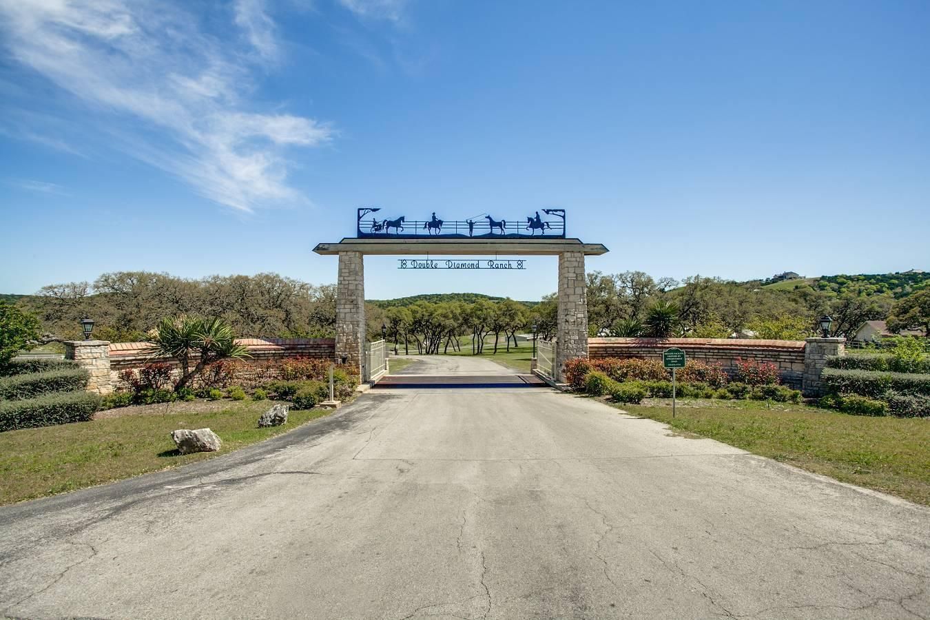Double Diamond Equestrian Estate, Boerne, TX 78006 | Land and Farm