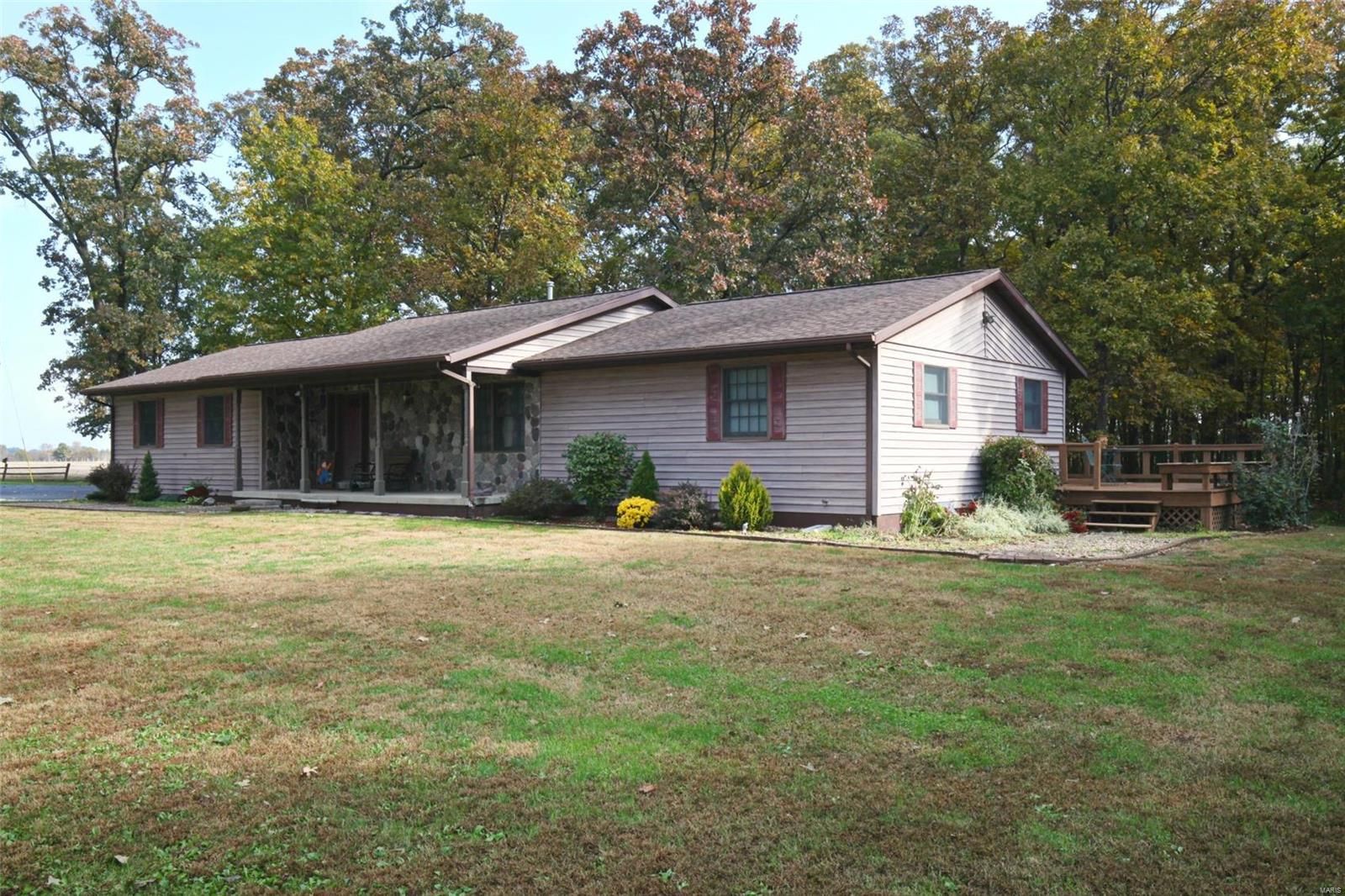 40 Acres, 1186 East 1850 Avenue, Brownstown, IL 62418 | Land and Farm