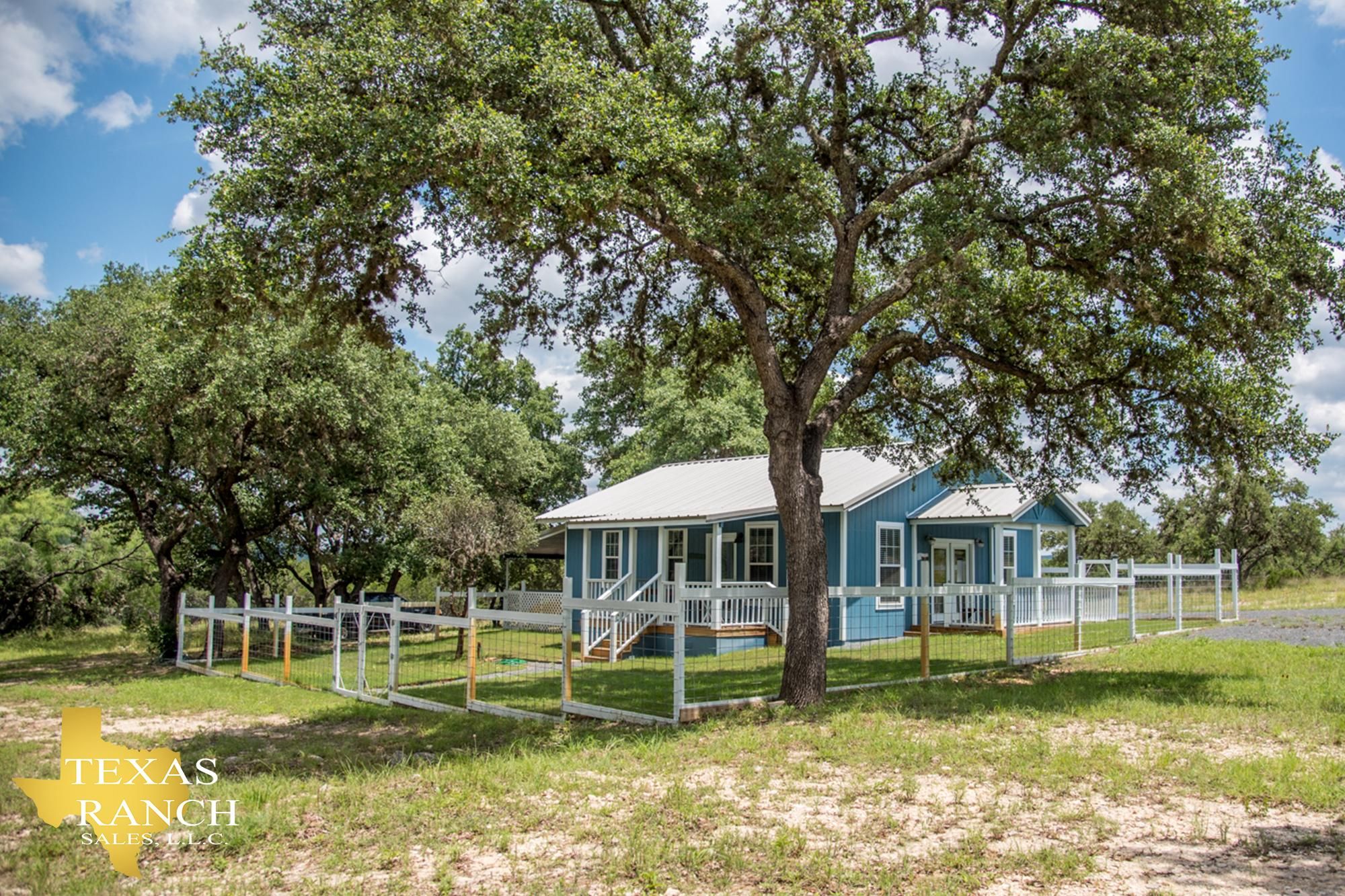 9 acres in Utopia, TX, 78884 | Land and Farm