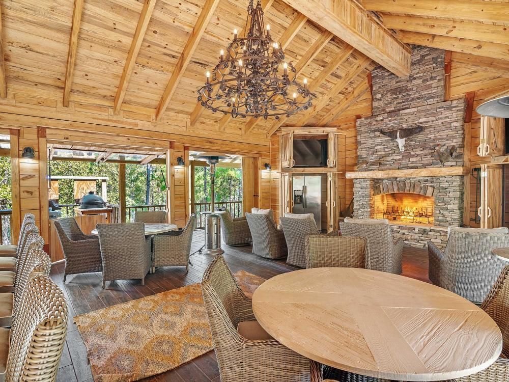 796 Acres, 9184 Chatom Bigbee Road, Bigbee, AL 36558 | Land and Farm