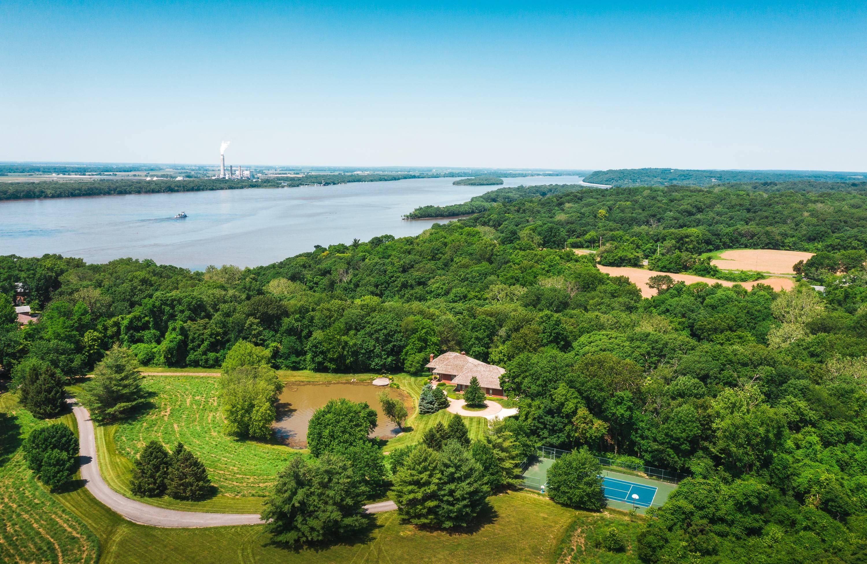 21.58 acres in Madison County, Illinois