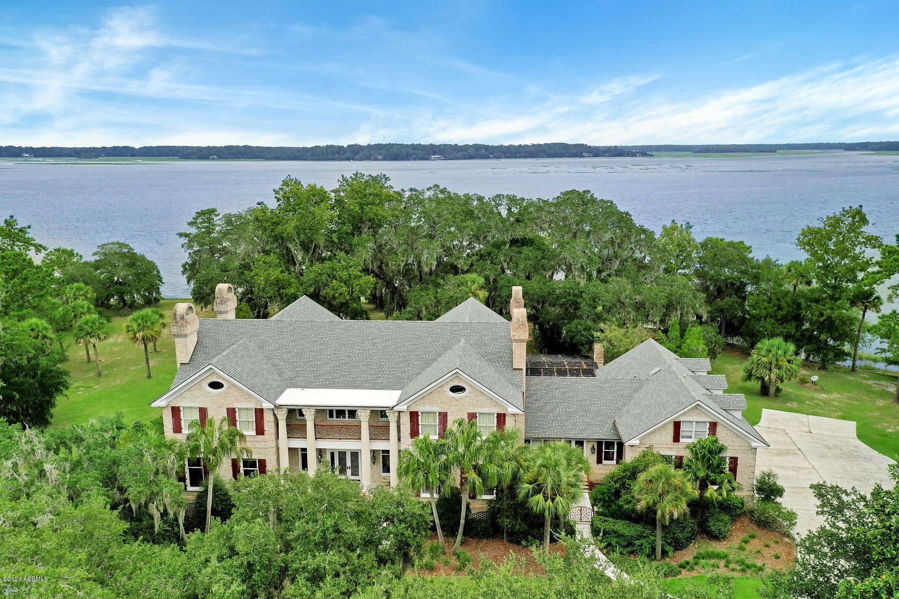 17 Belfair Point Drive, Bluffton, SC 29910 | MLS: 166896 | Land and Farm