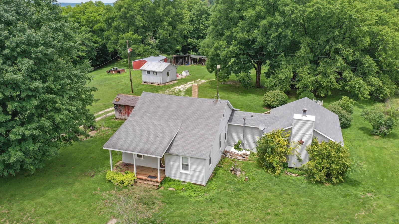 650 SW 200 St, Eldred, IL 62027 | MLS: 21046985 | Land and Farm