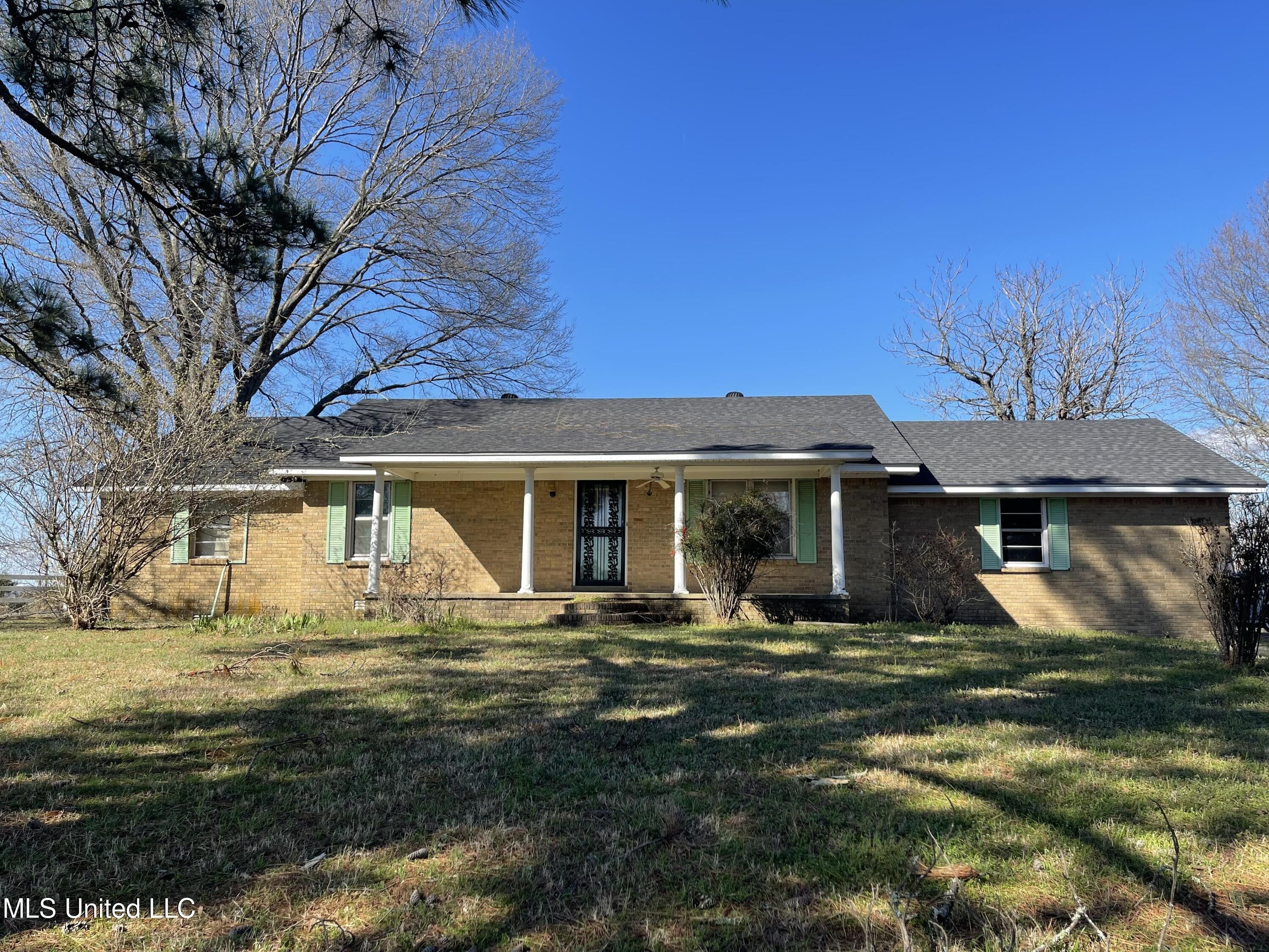 8 Acres, 2127 Evansville Road, Sarah, MS 38665 | Land and Farm