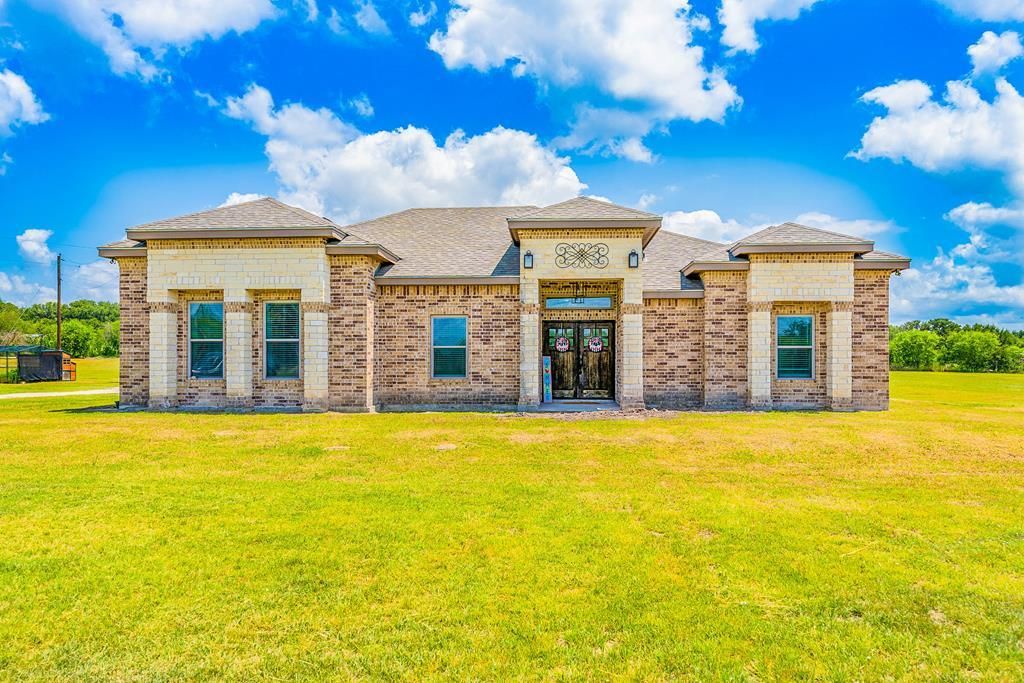 2731 County Road 301, Beeville, TX 78102 | MLS: 112740 | Land and Farm