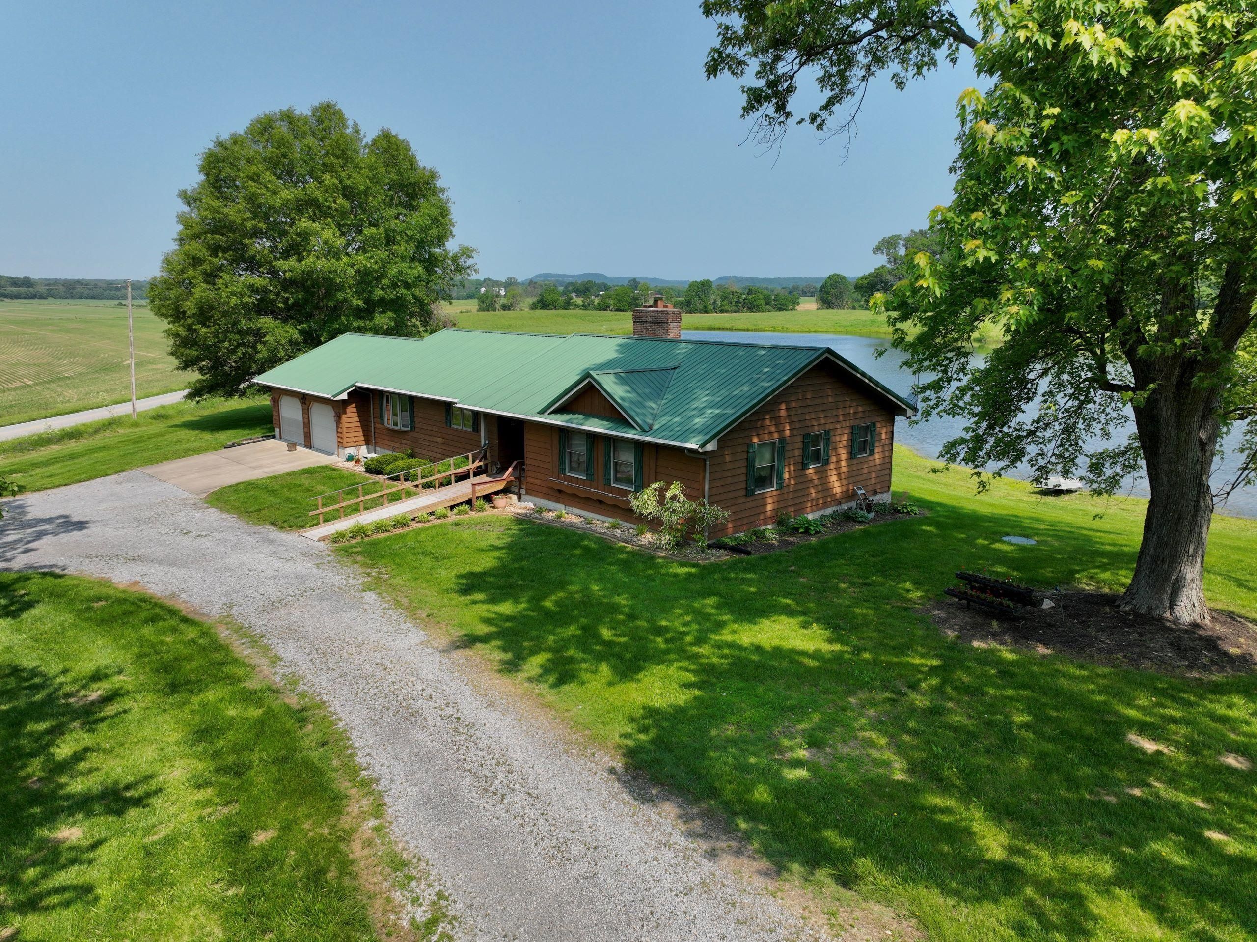 920 Lick Creek Road, Buncombe, IL 62912 | Land and Farm
