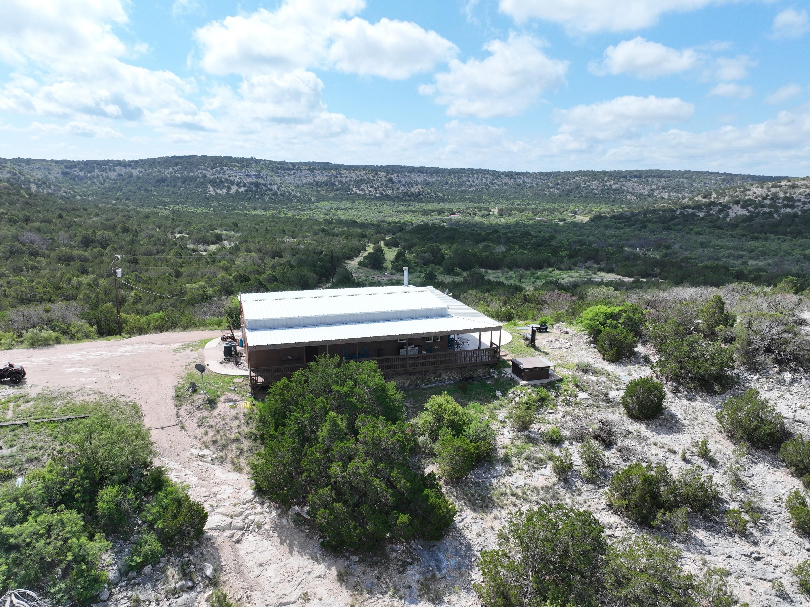 963.43 acres in Rocksprings, TX, 78880 | Land and Farm