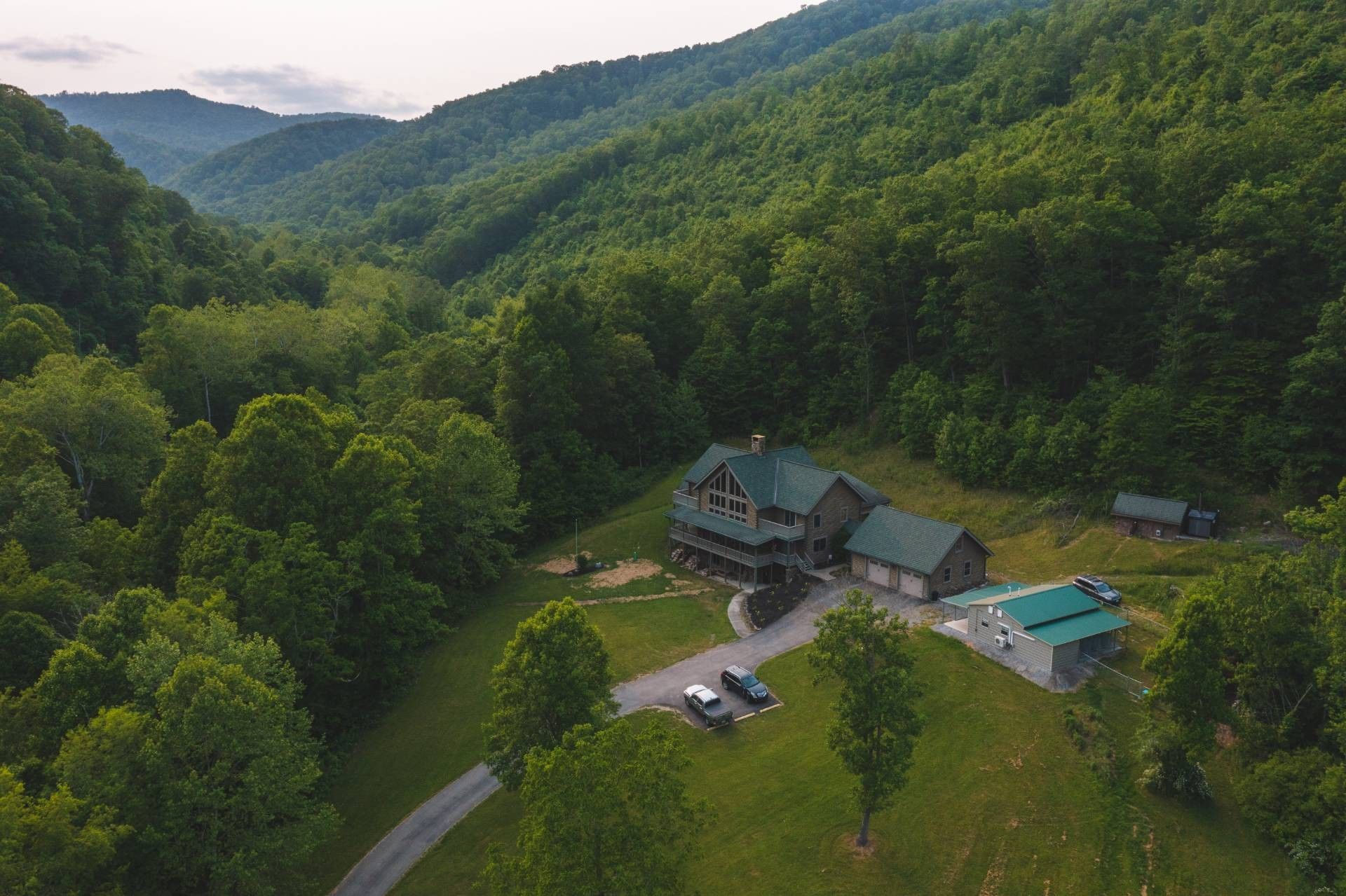 MOUNTAIN LODGE IN RANDOLPH CO., Huttonsville, WV 26273 | MLS: 11182299 ...
