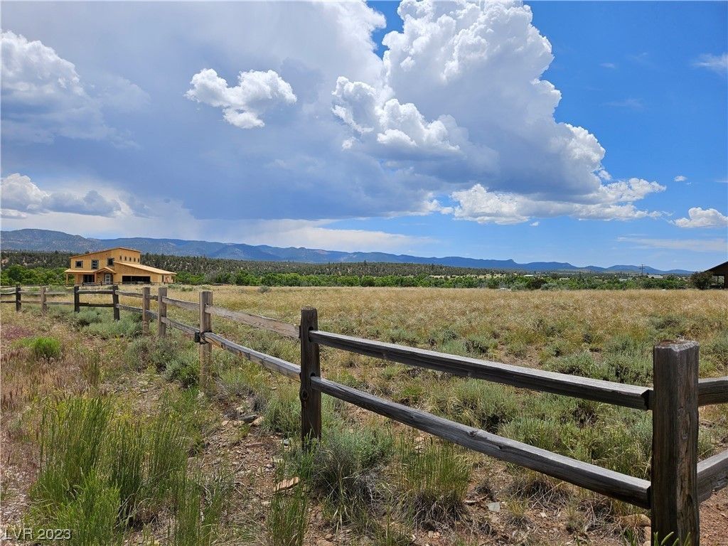 1.27 Acres, 187 W Bryce Gate Circle, Hatch, UT 84735 | Land and Farm