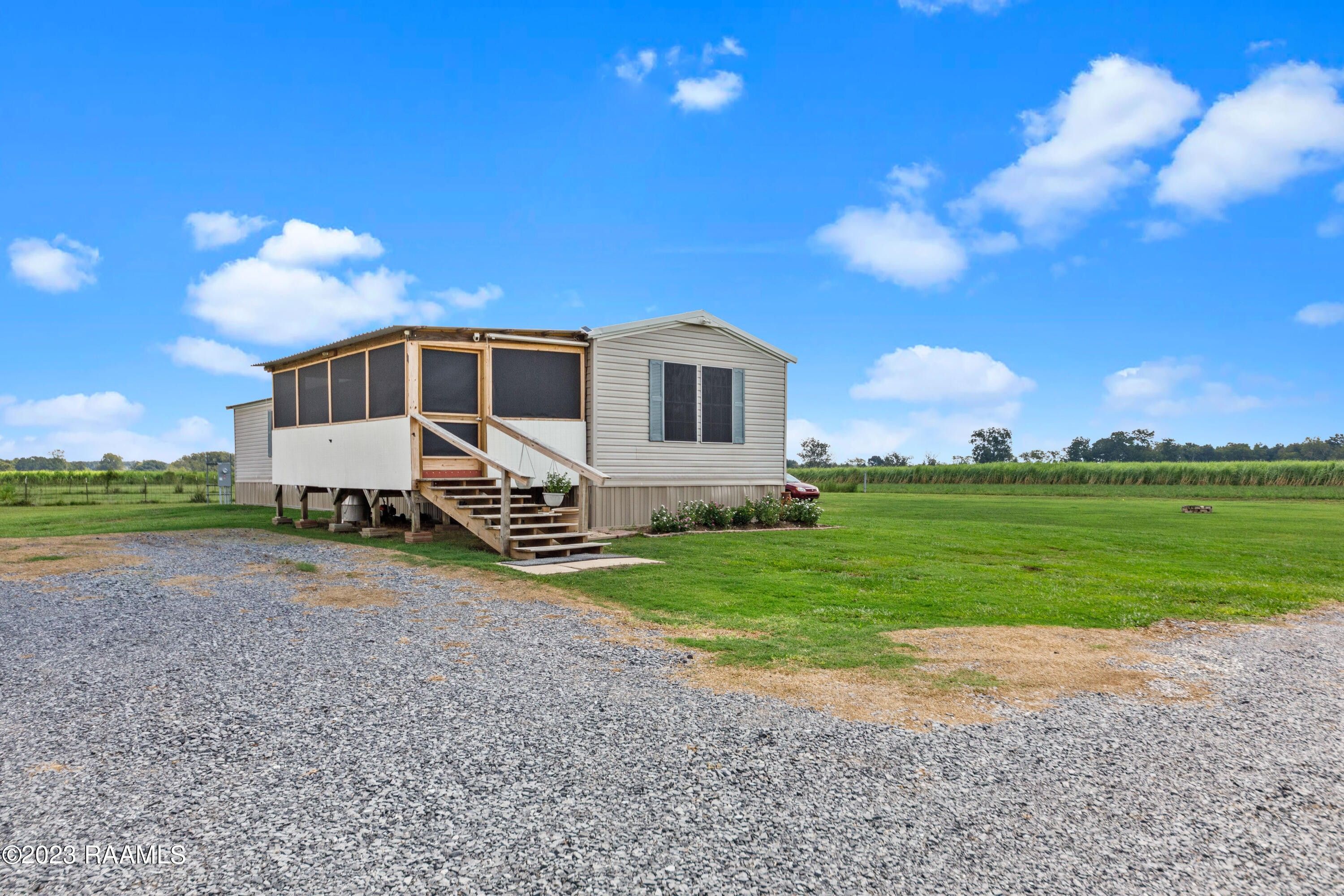 1.01 Acres, 1062 Gaddy Lane, Breaux Bridge, LA 70517 | Land and Farm