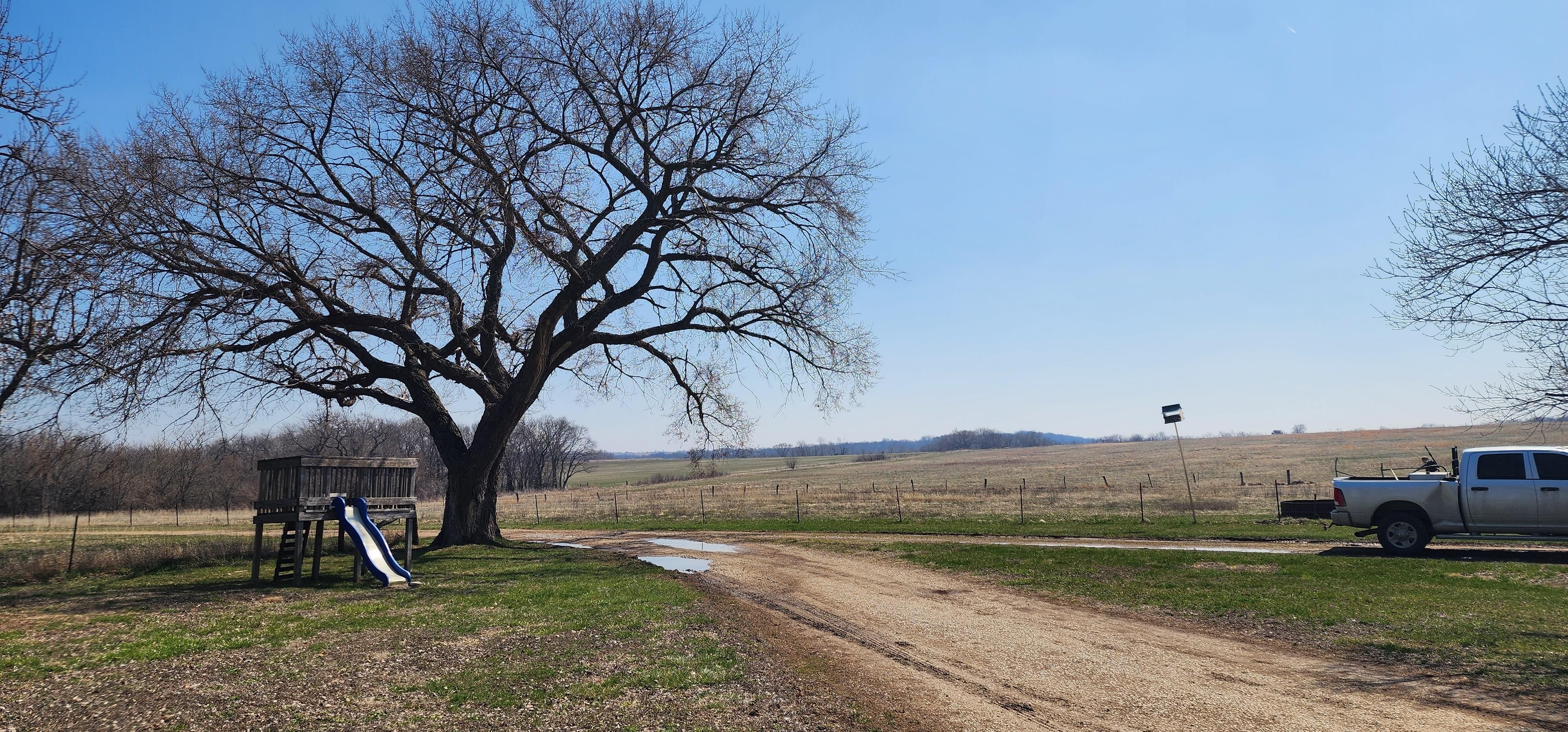 933 E 350 Rd, Overbrook, KS 66524 | MLS: 2448842 | Land and Farm