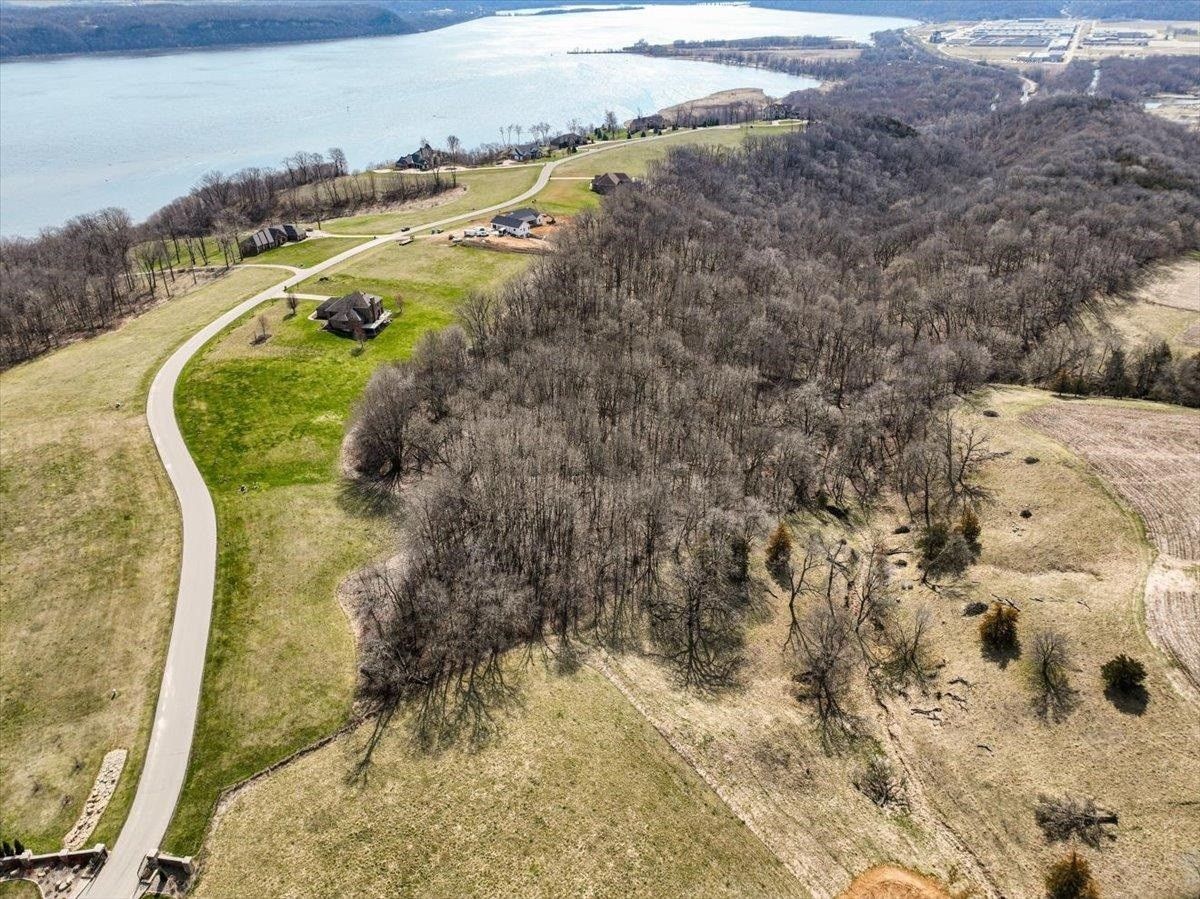 Lot 21 Heritage Ridge, Dubuque, IA 52001 | MLS: 149191 | Land and Farm