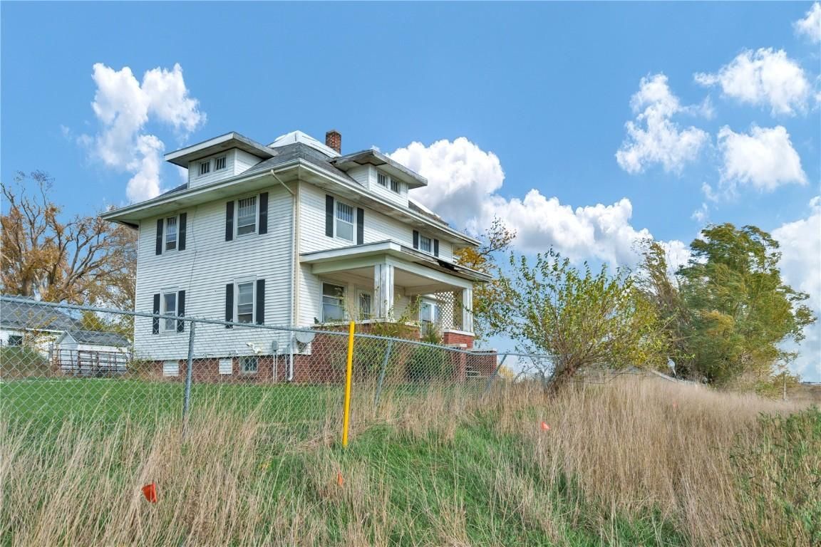 2253 73rd St/hwy 30, Van Horne, IA 52346 | MLS: 2307013 | Land and Farm