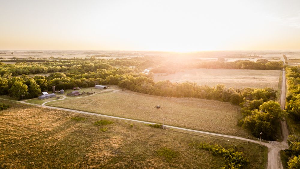 17203 South Herren Road, Pretty Prairie, KS 67570 | MLS: Reno 160 ...