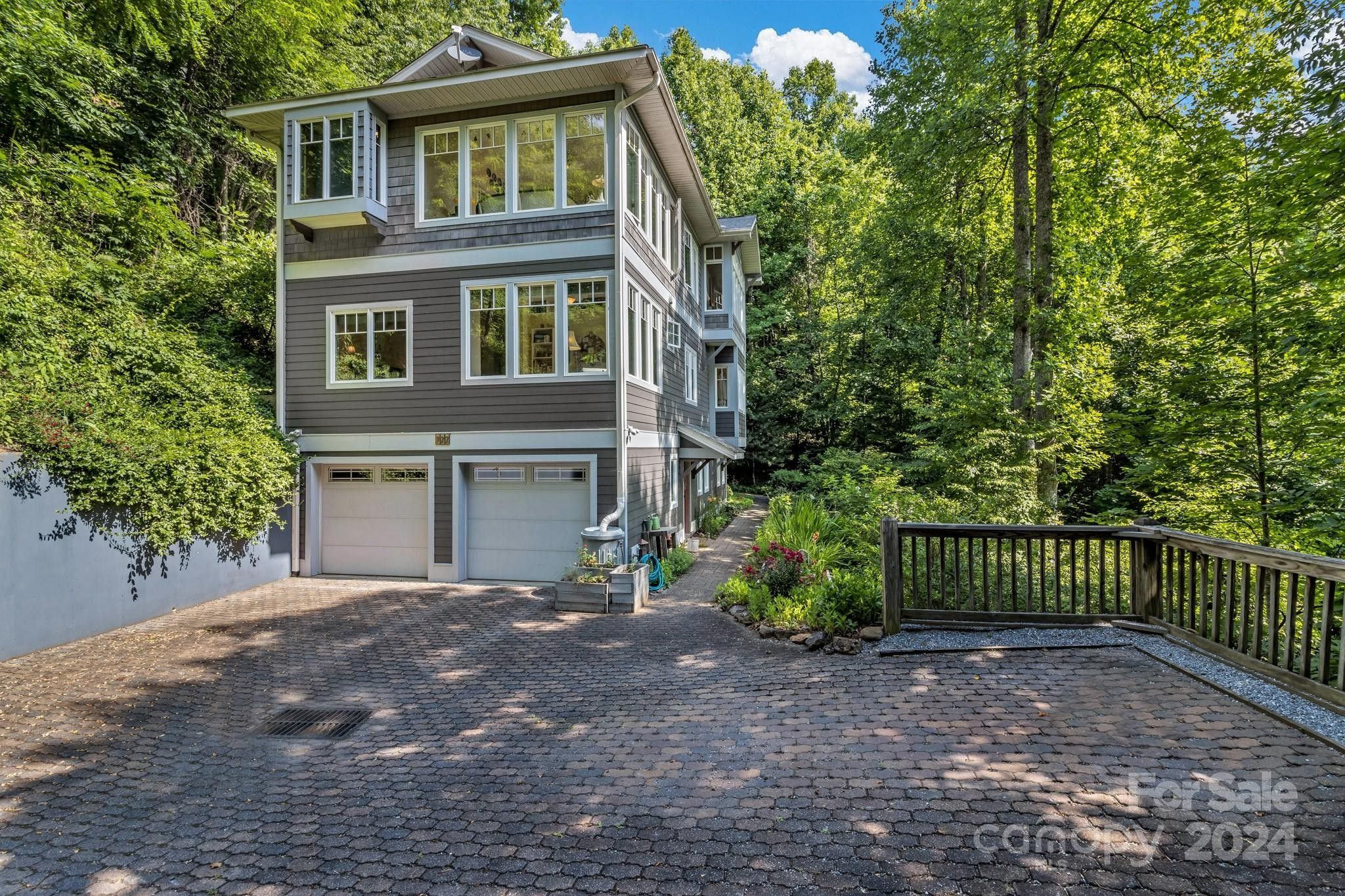 322 Crestview Drive, Black Mountain, NC 28711 | MLS: 4149489 | Land and ...