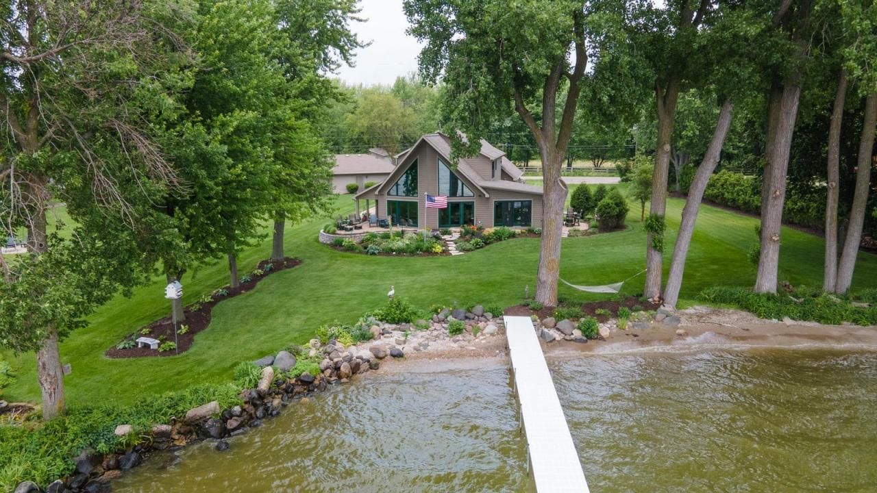 1509 COWLING BAY Road, Neenah, WI 54956 | MLS: 50292871 | Land and Farm