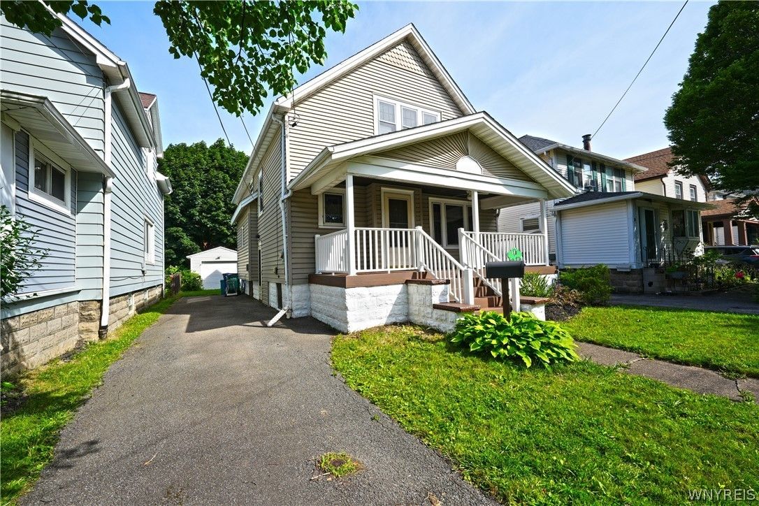 24 Robins Street, Buffalo, NY 14220 | MLS: B1549099 | Land and Farm