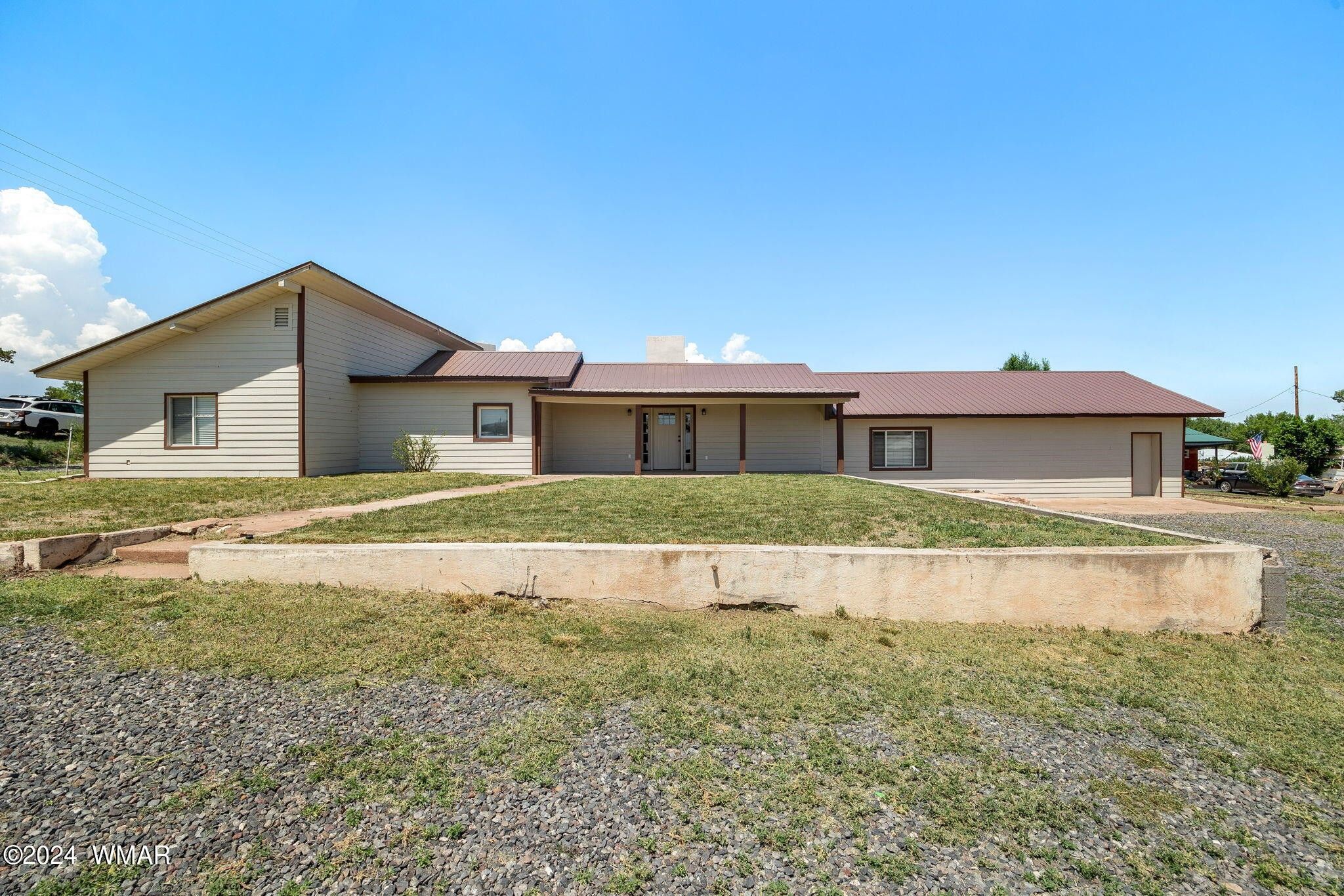 233 S Zuni Street, Springerville, AZ 85938 | MLS: 252145 | Land and Farm
