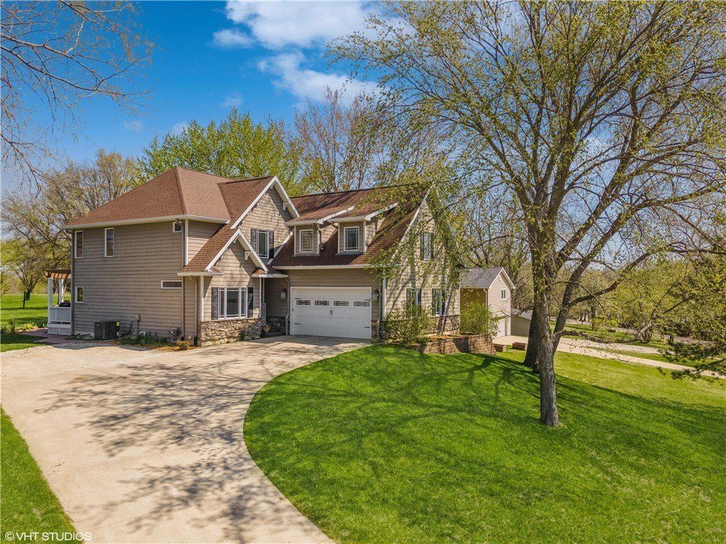 5100 Panorama Drive, Panora, IA 50216 | MLS: 672440 | Land and Farm