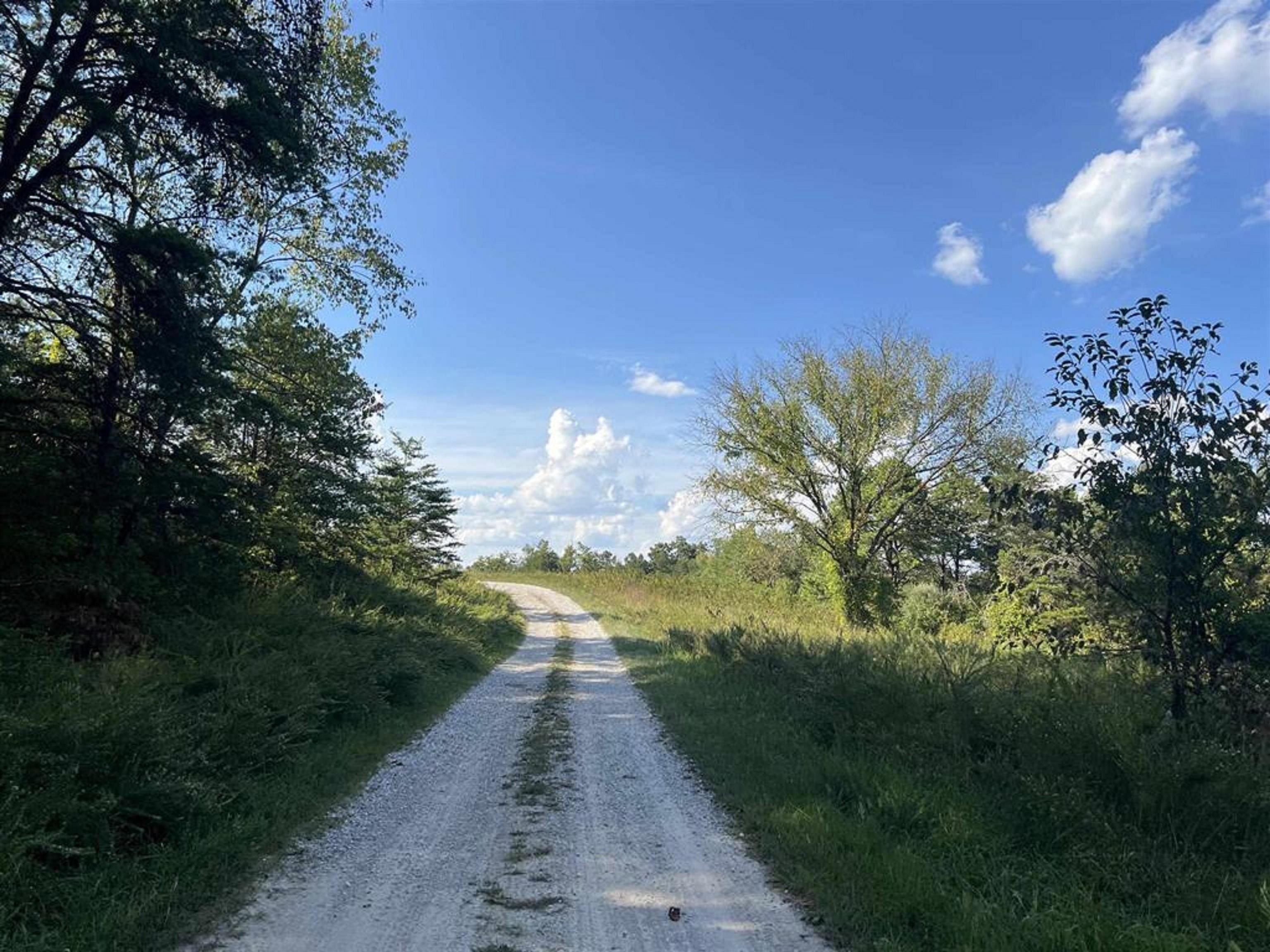 Argillite Argillite, Argillite, KY 41121 | MLS: 180004 | Land and Farm