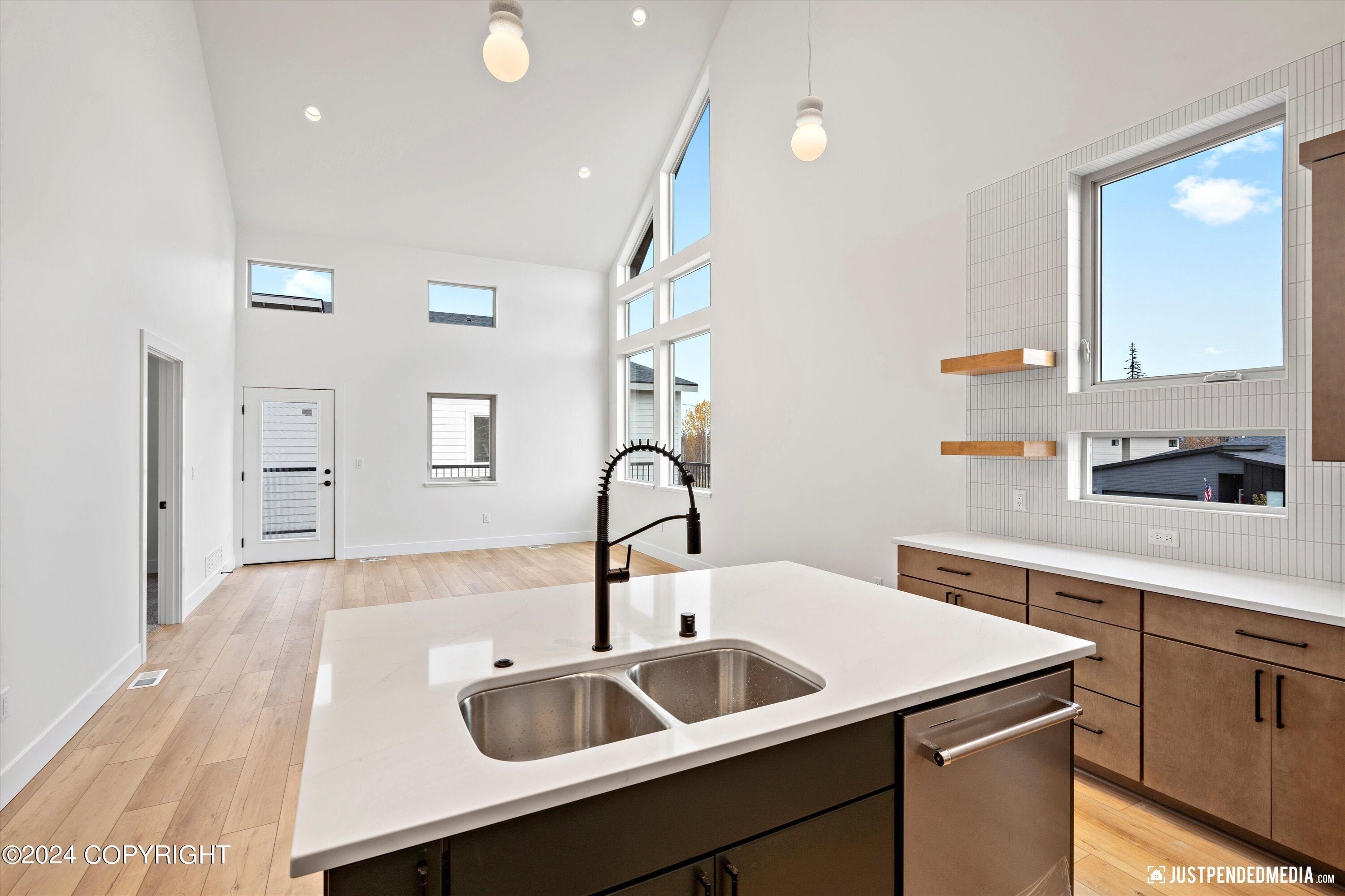 5372 Sandhill Loop, Anchorage, AK 99502 | MLS: 24-13012 | Land and Farm