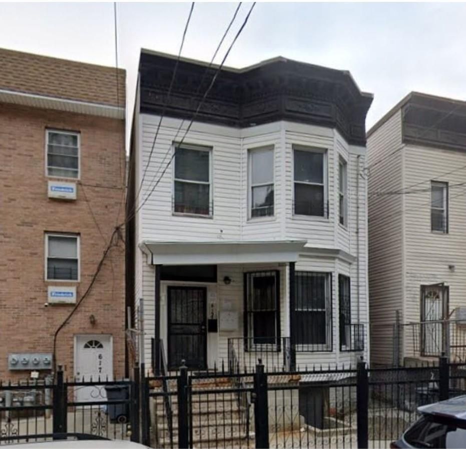 619 E 178th Street, Bronx, NY 10457 | MLS: H6322918 | Land and Farm