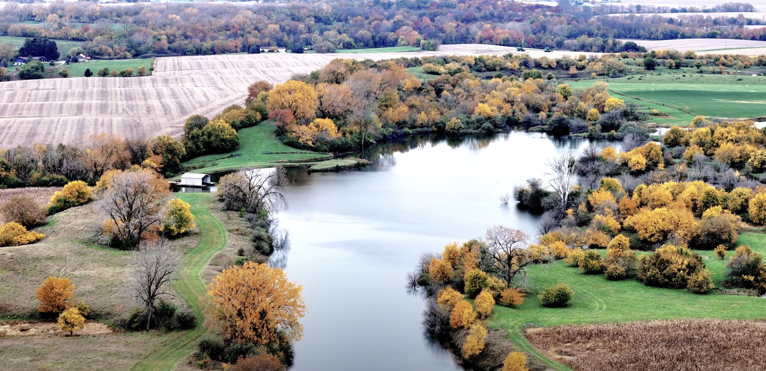 600 acres in Farmington, IL, 61531 | Land and Farm