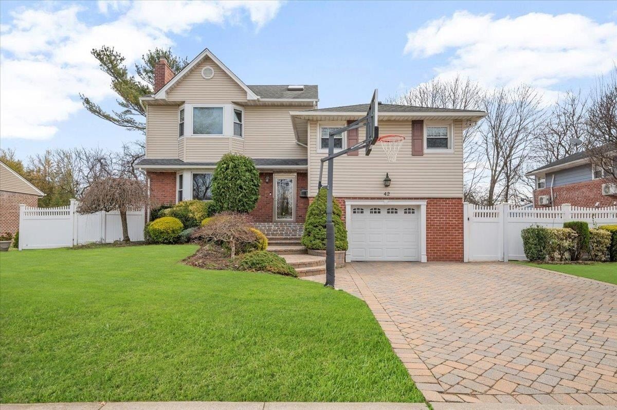 42 Audrey Road, Westbury, NY 11590 | MLS: 839389 | Land and Farm