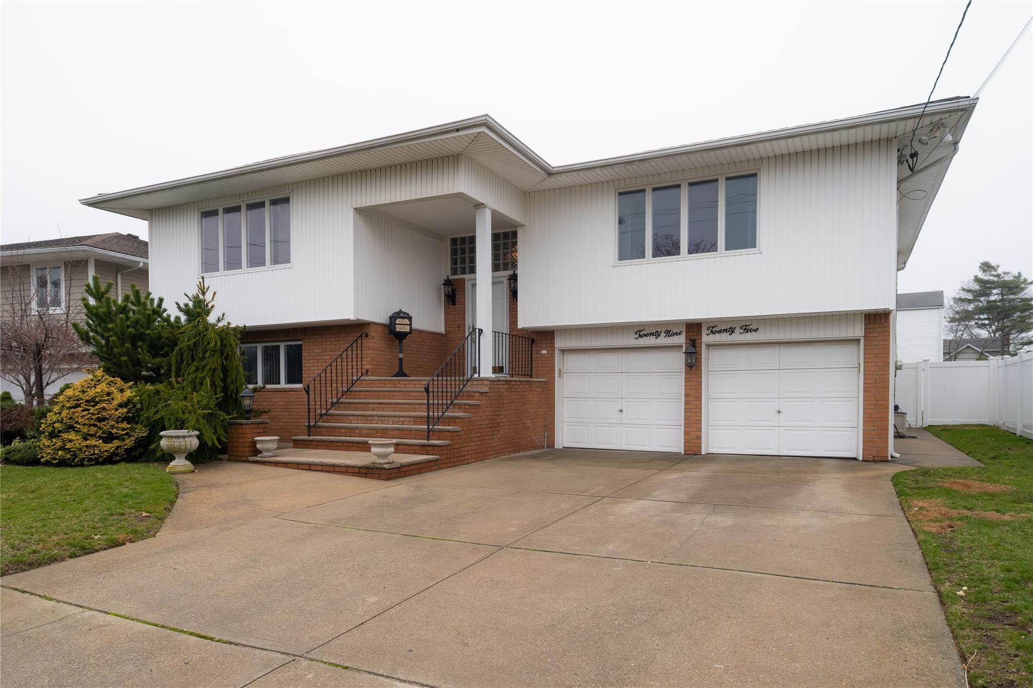 2925 Hewlett Avenue, Merrick, NY 11566 | MLS: 845283 | Land and Farm