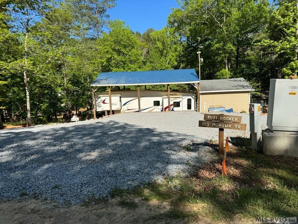 109 Mohawk Trail, Bracey, VA 23919 | MLS: 139350 | Land and Farm