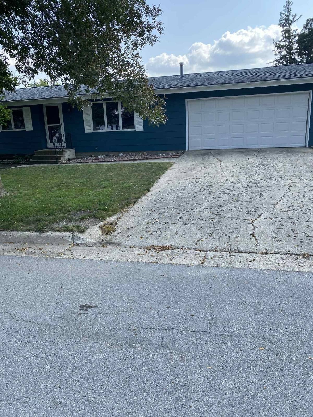 317 6th Street, Lake View, IA 51450 | MLS: 11572375 | Land and Farm