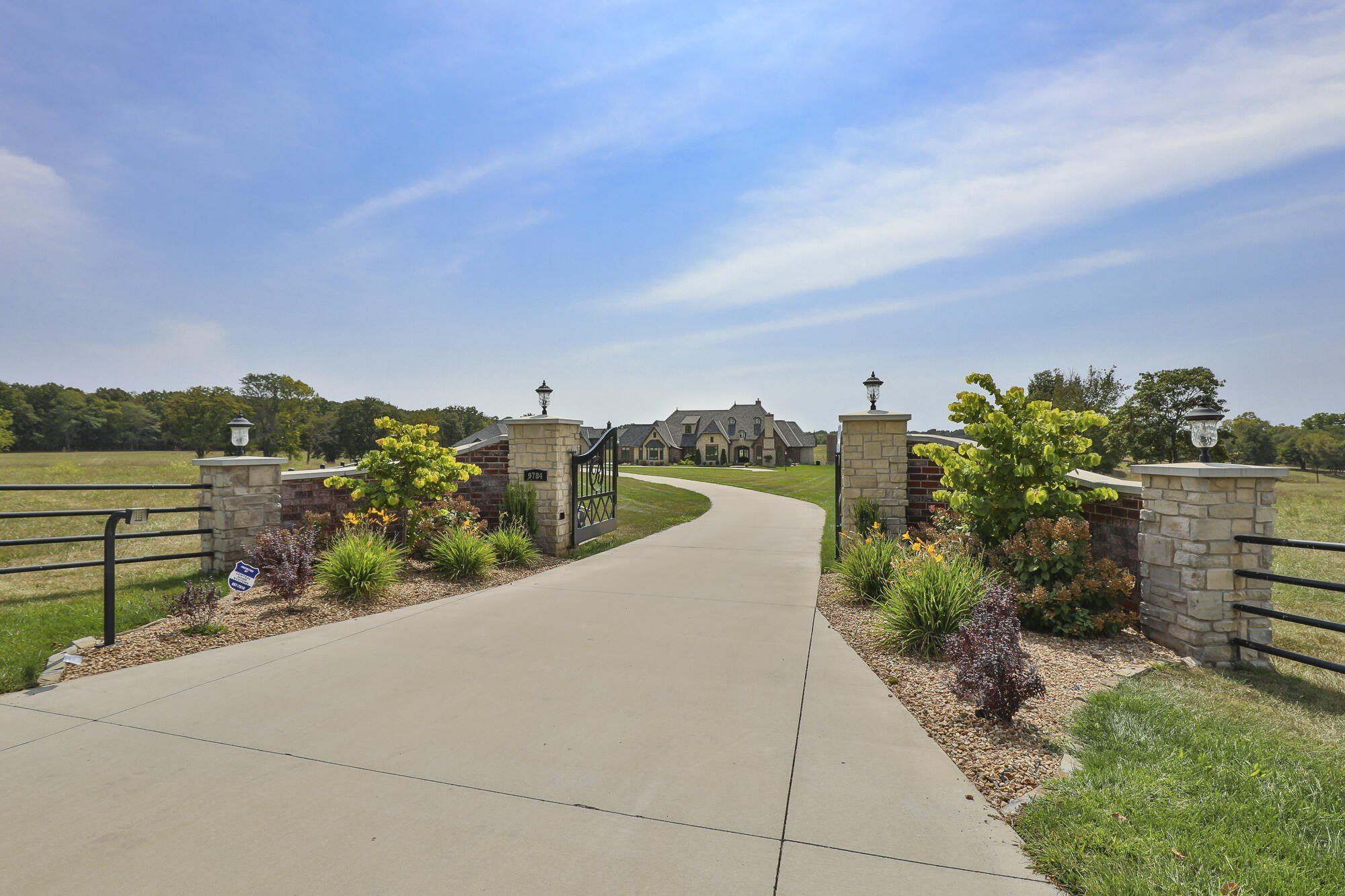 9784 E Farm Road 104, Strafford, MO 65757 | MLS: 60304685 | Land and Farm