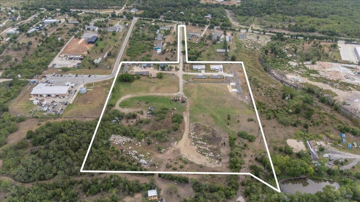 9231 Williamson RD, Buda, TX 78610 | MLS: 6115070 | Land and Farm
