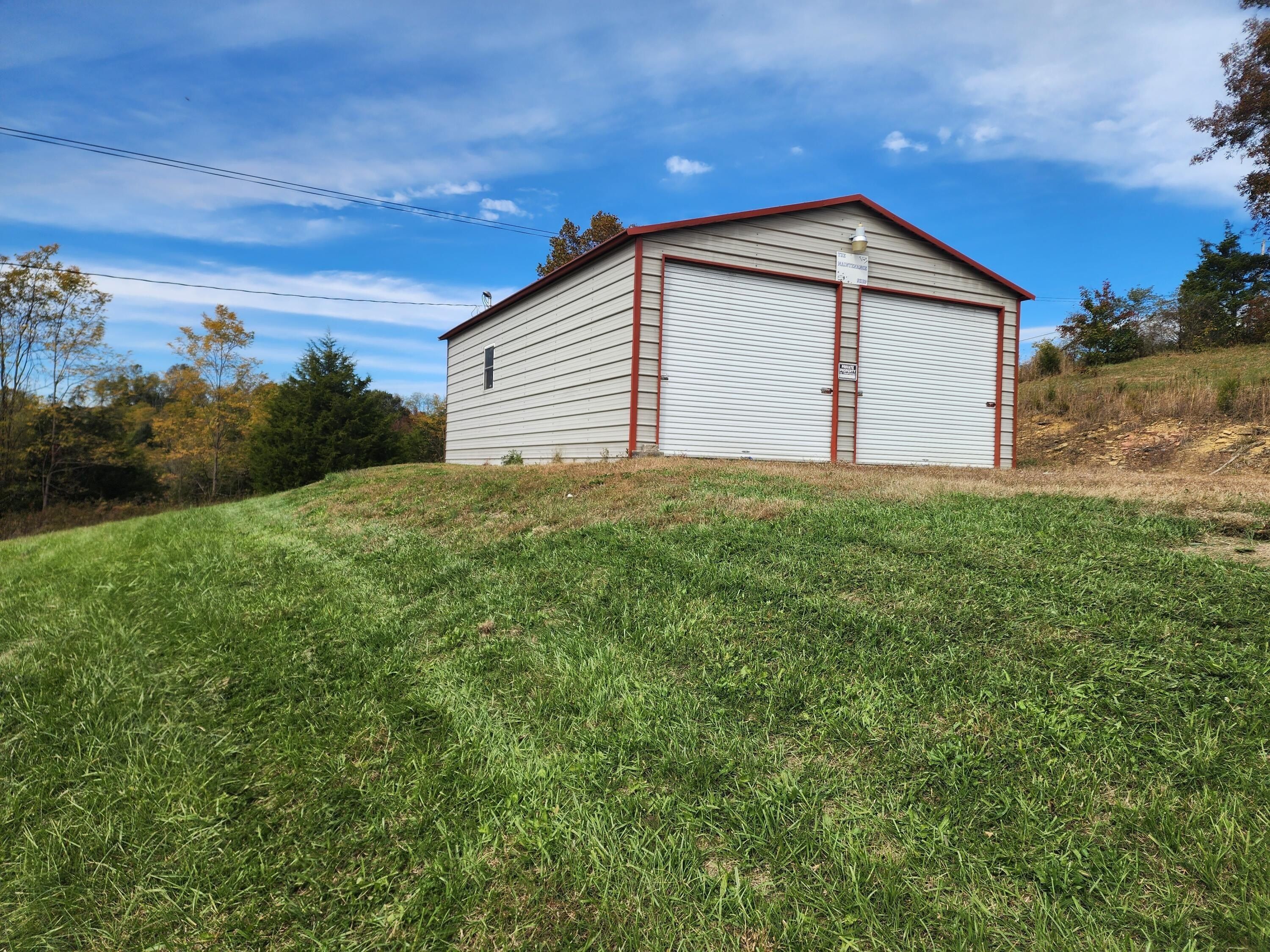 4654 N STEPSTONE RD, Owingsville, KY 40360 | MLS: 25506074 | Land and Farm