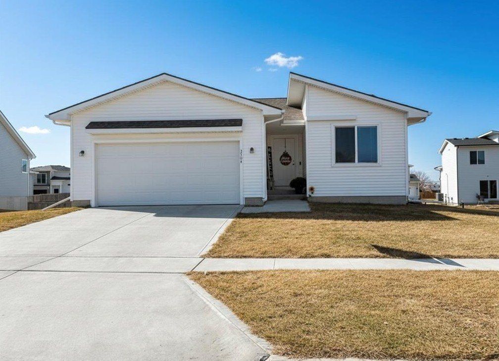 3504 Wolf Creek Road SW, Bondurant, IA 50035 | MLS: 732641 | Land and Farm