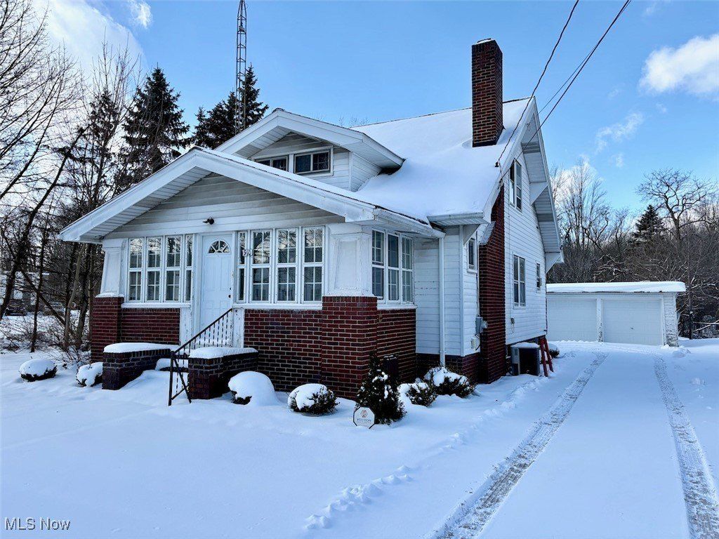 910 S Broadway, Geneva, OH 44041 | MLS: 5182615 | Land and Farm