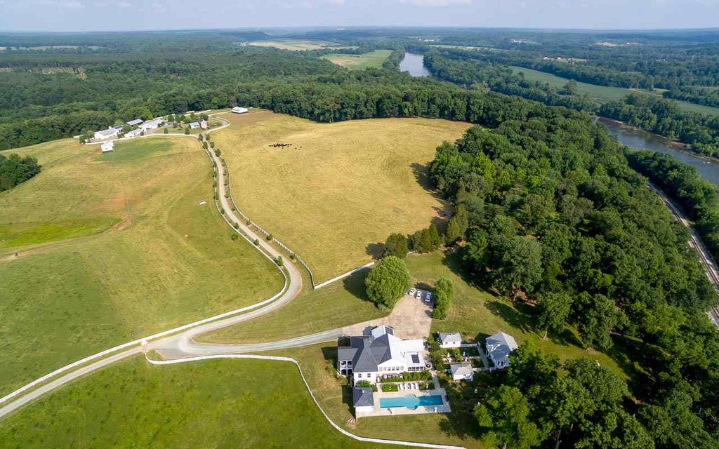 249.85 acres, Palmyra, VA, Property ID: 9115728 | Land and Farm