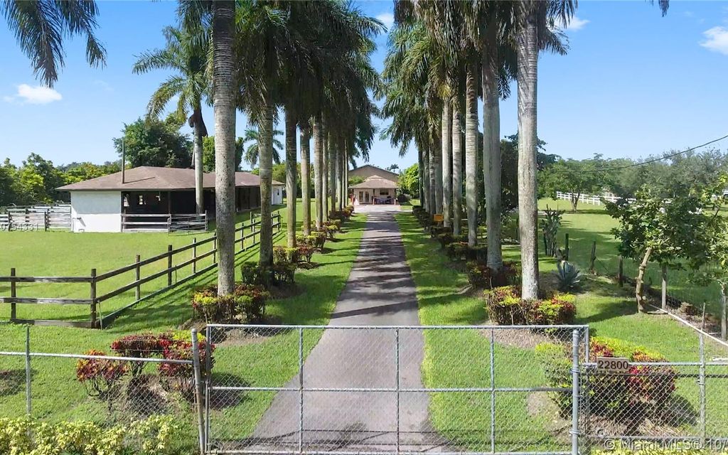 5 acres, Miami, FL, Property ID: 10028959 | Land and Farm